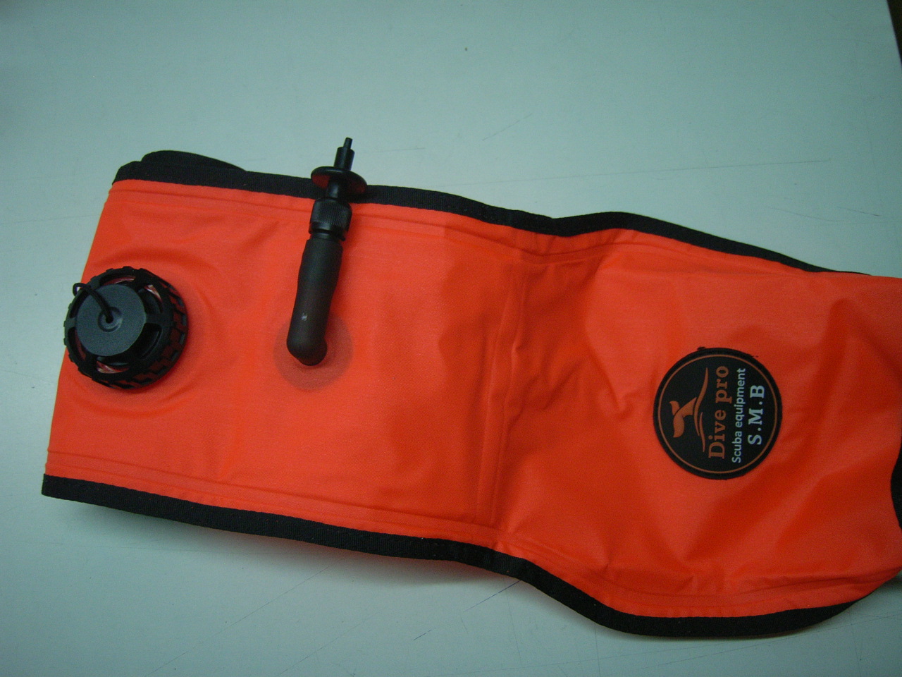 DivePro: Signaling buoy SMB 1,80m - the Dive specialist in scuba diving ...